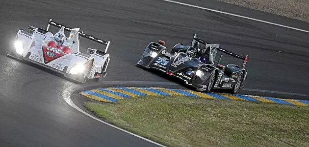 Si Marc Gené nagpirma alang sa Nissan sa 24 oras sa LeMans