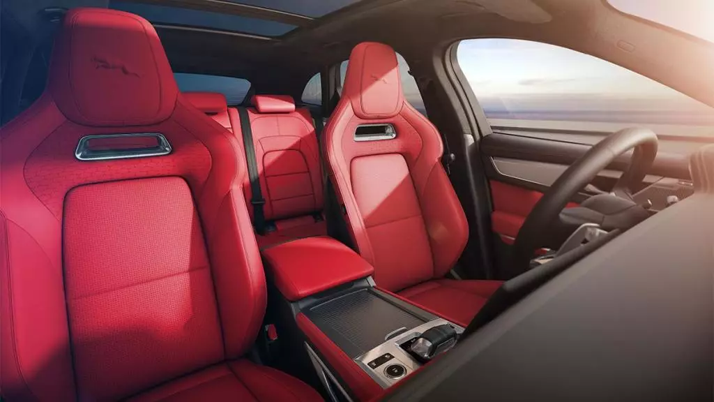 interior jaguar f pace 2021