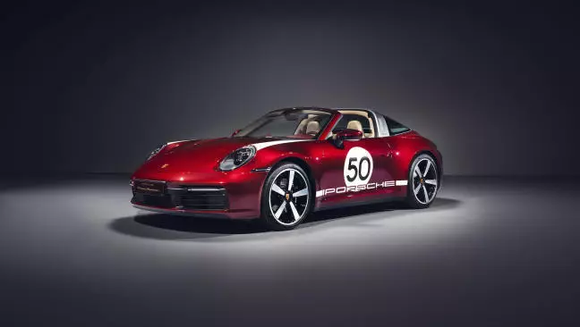 Porsche 911 Targa 4S Miras Tasarımı: en seçkin Targa