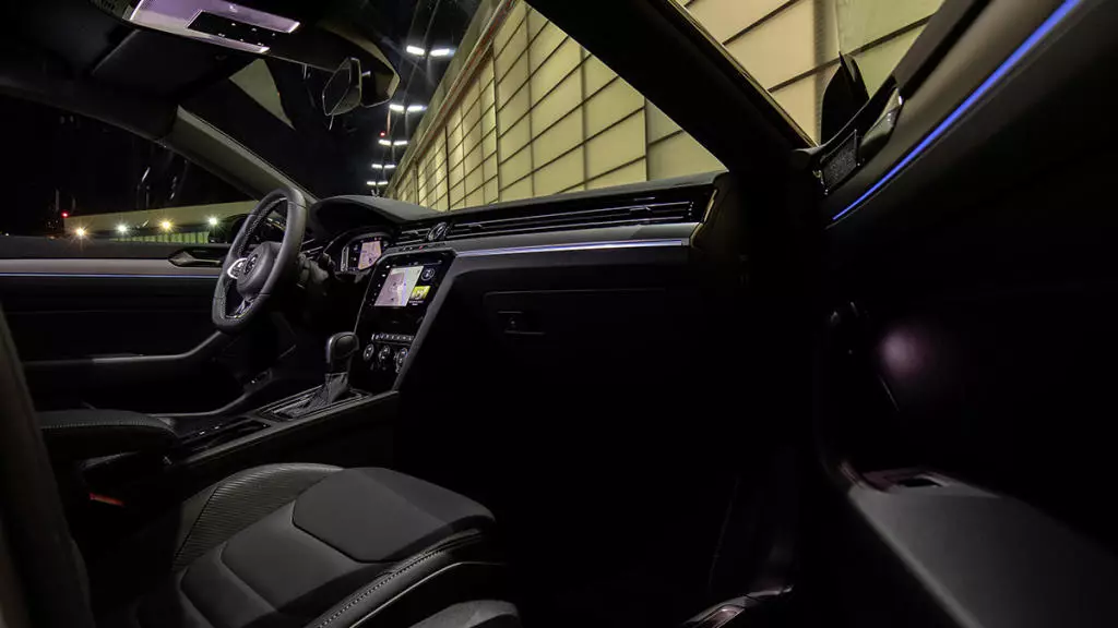 Interior do Volkswagen Arteon R Performance