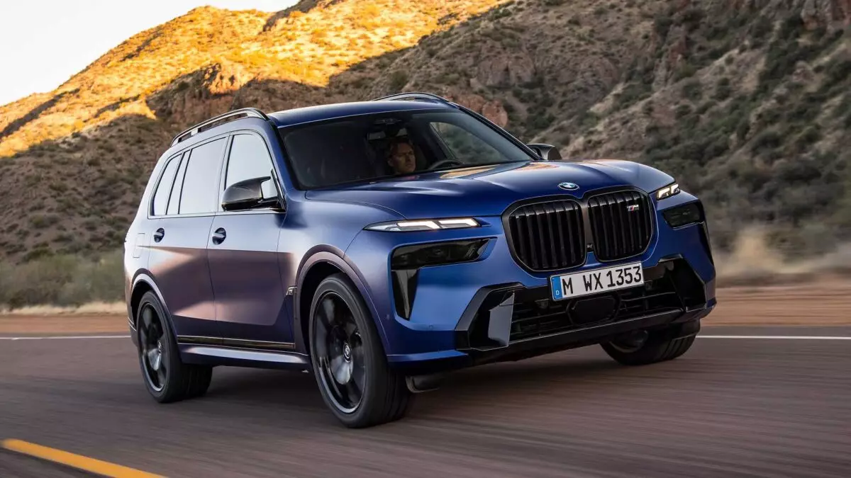 Nouvo BMW X7 2022: Amelyore sa ki te deja bon