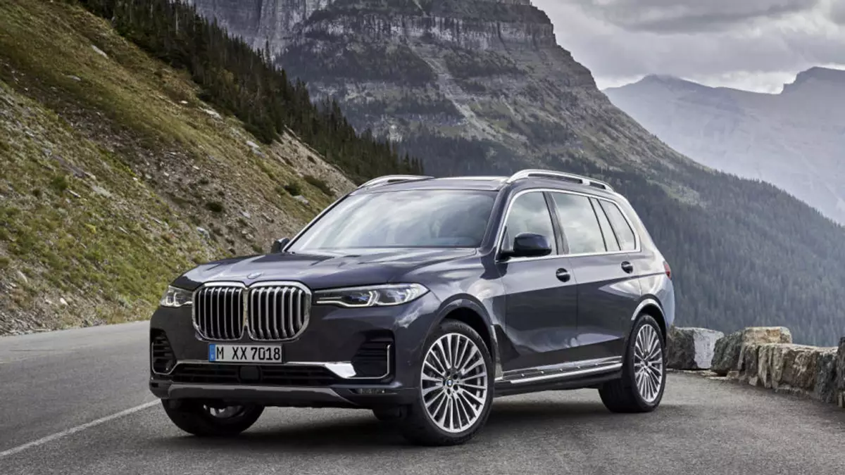 BMW X7 xDrive40d: SUV ya mazutu ya metero 5.15, 340 hp ... na label ya ECO