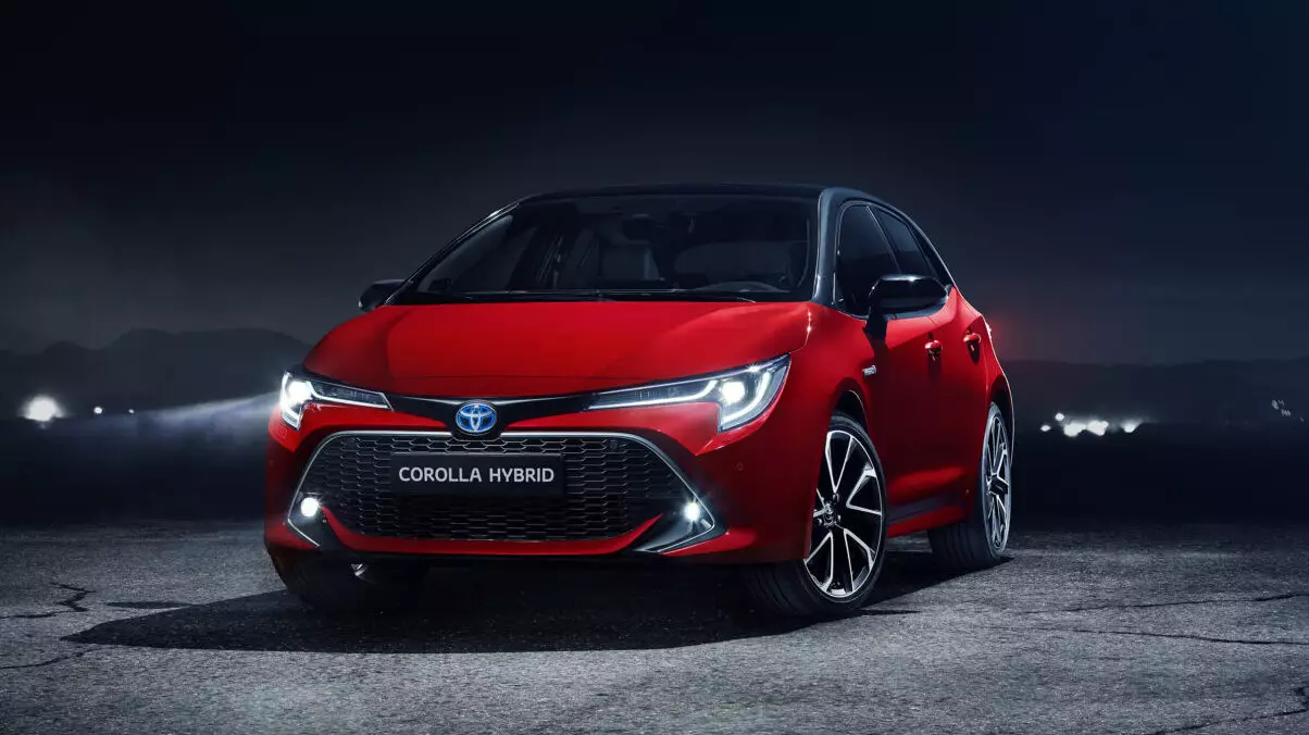 Toyota Corolla หรือ Hyundai Ioniq? เรากำลังมองหารถไฮบริดมือสองราคา 20,000 ยูโร