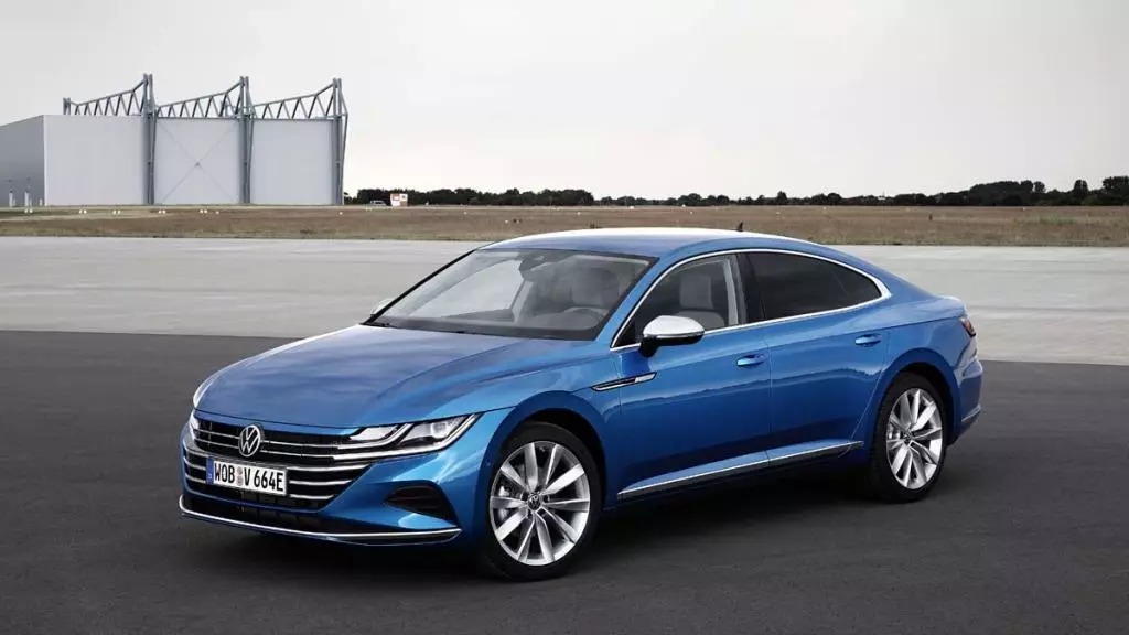 Volkswagen Arteon 2020: ugbu a nkwụnye ngwakọ na ahụ ezinụlọ