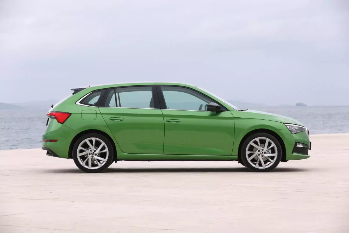 Skoda Scala ning birinchi sinovi: Seat León uchun yana bir raqib