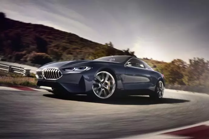 BMW menyelesaikan pengembangan Seri 8 baru