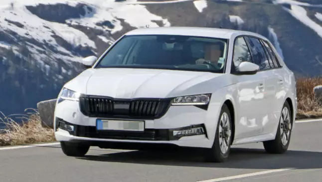 2020ko Skoda Octavia Combi espioien argazkiak