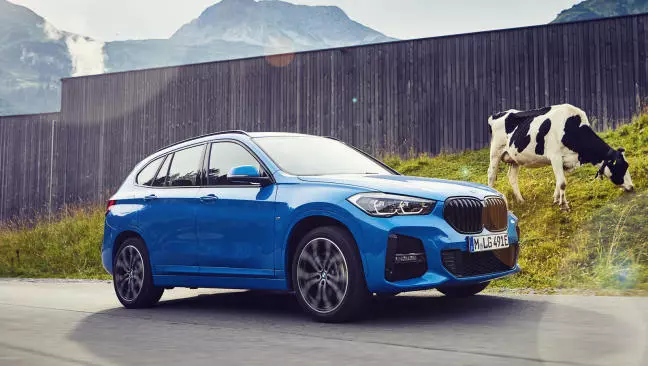 BMW X1 xDrive25e: plug-in hybrid ma le 50 km laina eletise