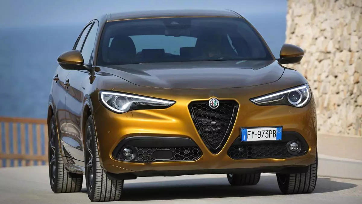 alfa romeo stelvio 1