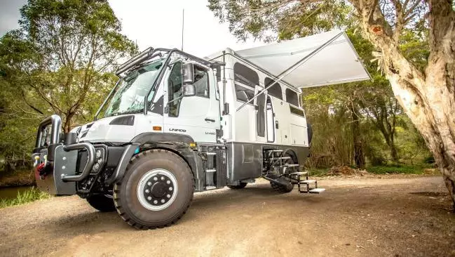 Mercedes EarthCruiser Unimog XPR440: ilori, motorhome kunye 4×4