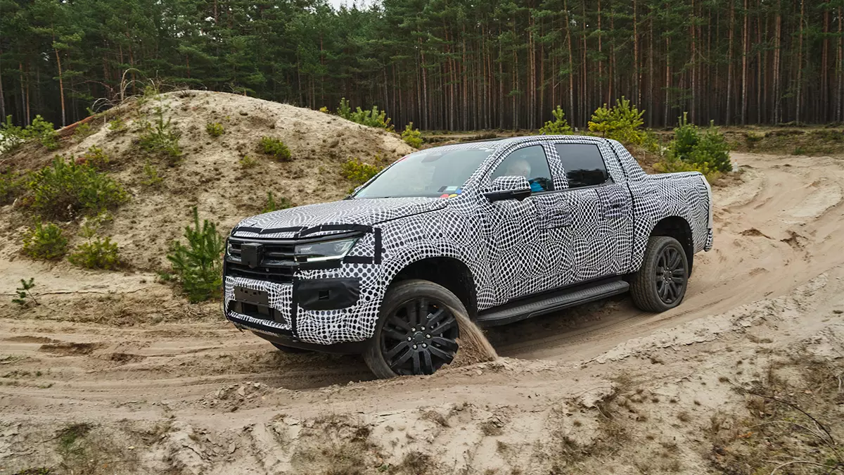 Amafoto yubutasi ya Volkswagen Amarok 2023: ipikipiki ishingiye kuri Ford Ranger