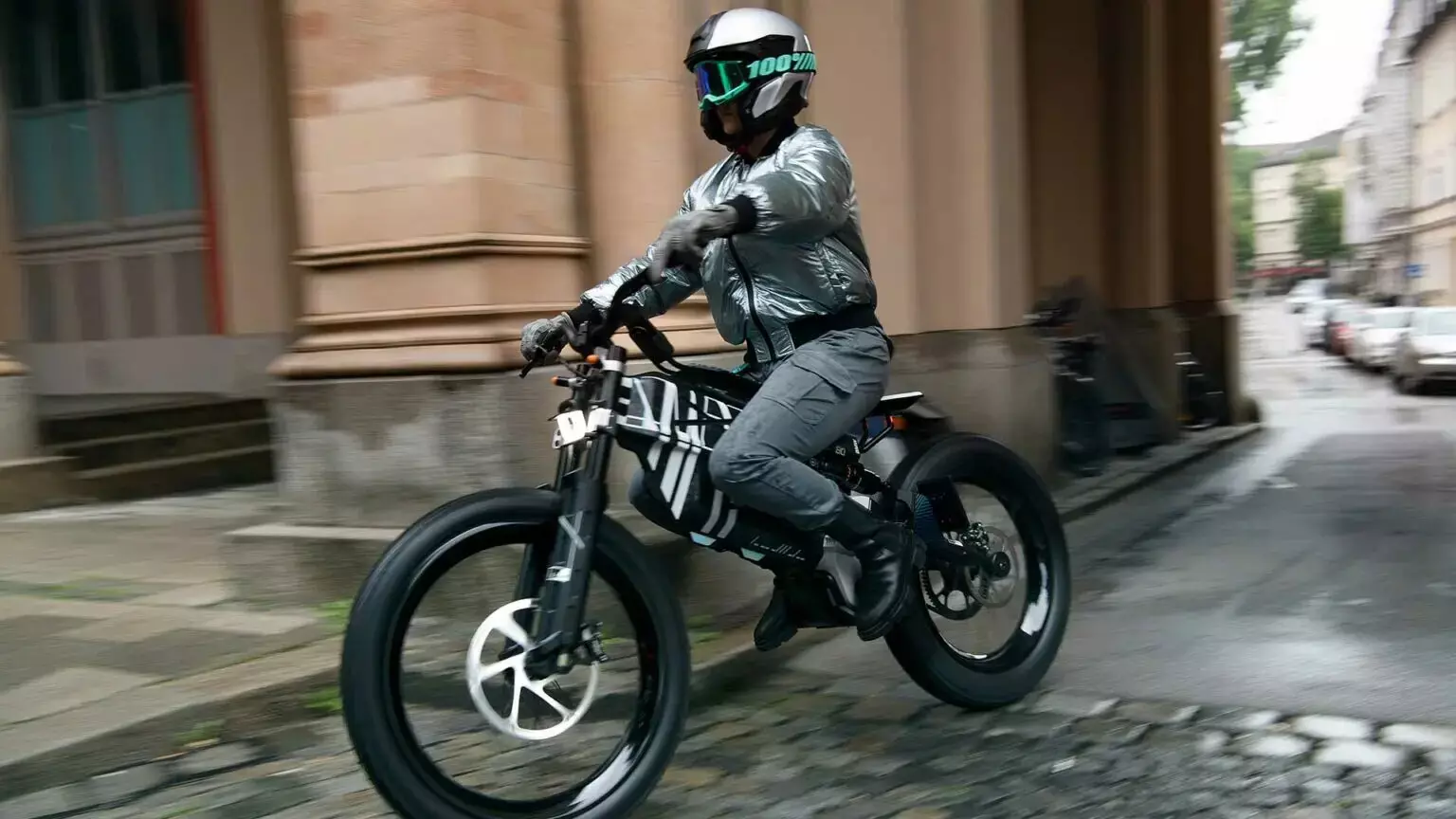 BMW Motorrad Vision AMBY 2021: ແນວຄວາມຄິດການເຄື່ອນຍ້າຍໃນຕົວເມືອງຂອງອະນາຄົດອີງຕາມ BMW