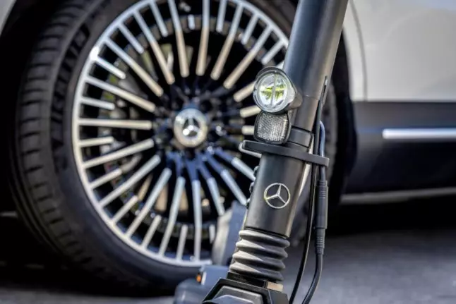 Mercedes elektrinis paspirtukas