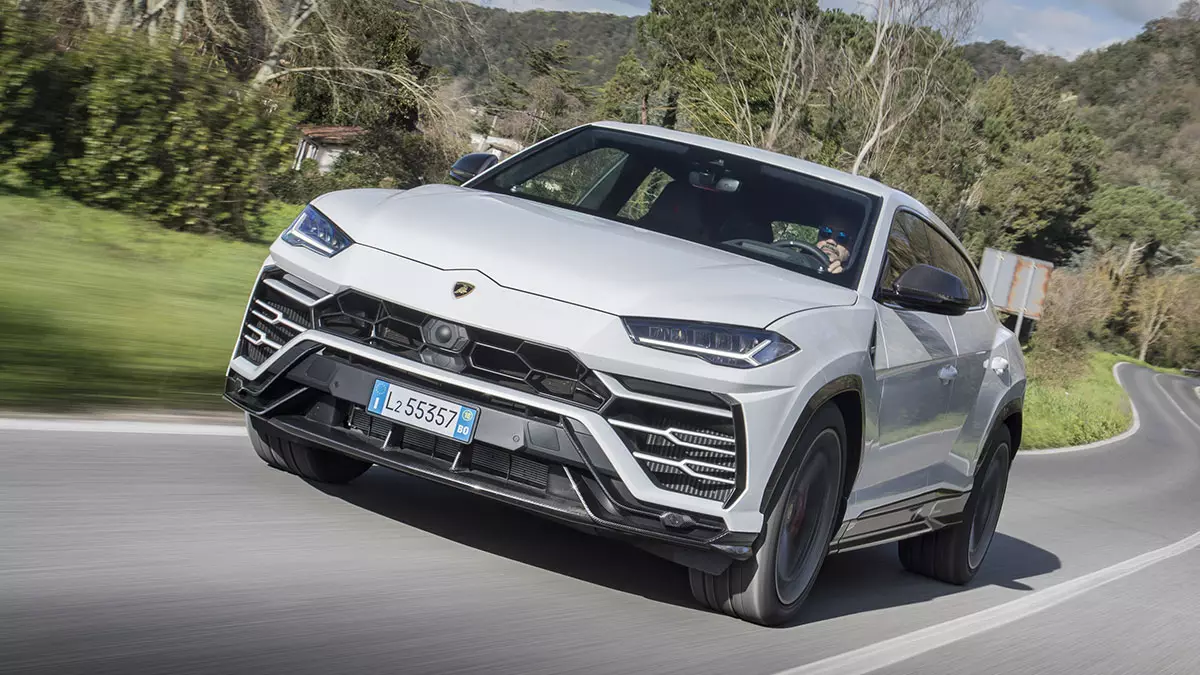 Lamborghini Urus 2022 testi: üstün bir SUV