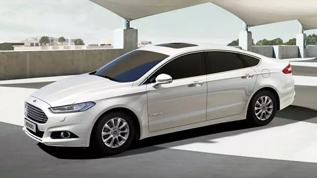 Ford Mondeo Hybrid