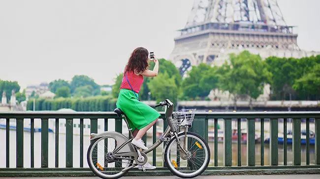 bicicletta a parigi