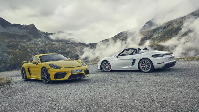 Porsche 718 Cayman GT4 र 718 Spyder GT4: वायुमण्डलीय मांसपेशीको 420 CV