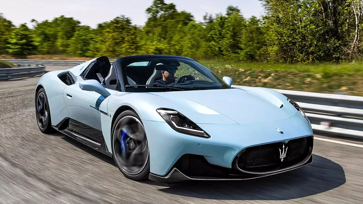 Maserati Nua MC20 Cielo: 630 hp spyder supercar