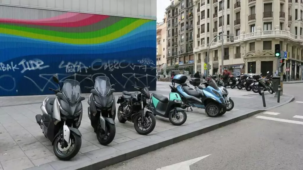 motocicletas estacionadas