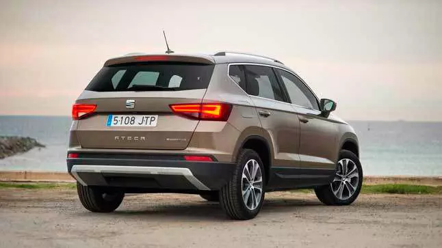 Ateca आसन