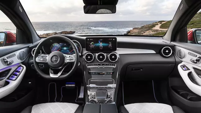 Interior Mercedes GLC Coupe