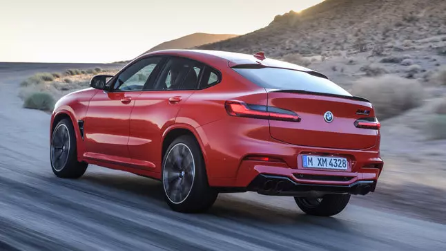 سيارة BMW X4M