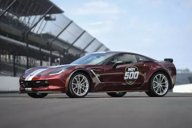 2019 indy500 કોર્વેટ ગ્રાન્ડસ્પોર્ટ પેસકાર