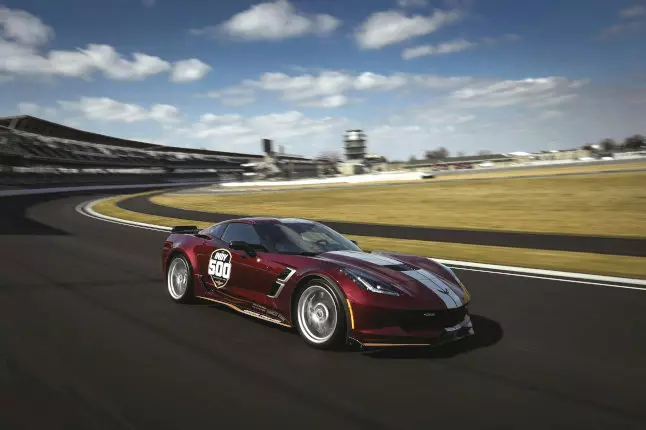 2019 indy500 corvette grandsport pacecar 02 |