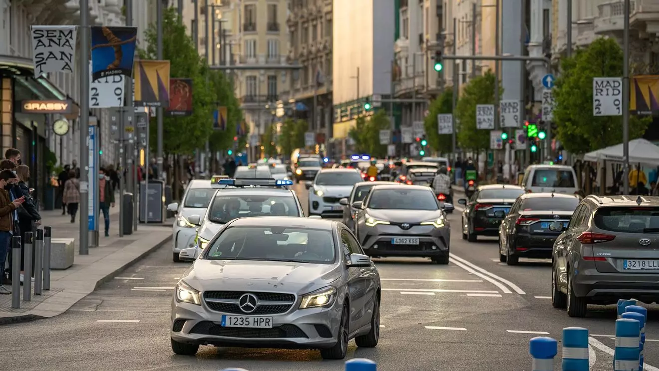 Auto's zonder DGT-label kunnen niet meer in de M-30 . circuleren