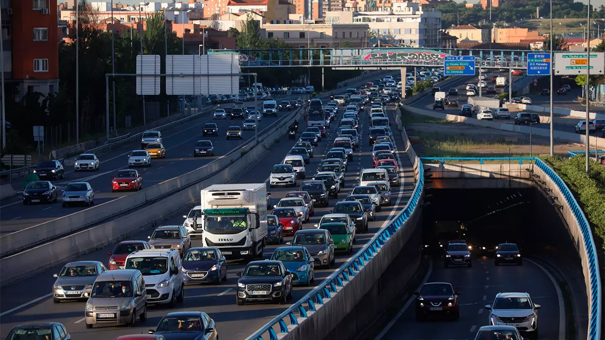 Ma dê di Gulanê de li Madrîdê bi otomobîlên bê etîketa DGT re çi bibe?