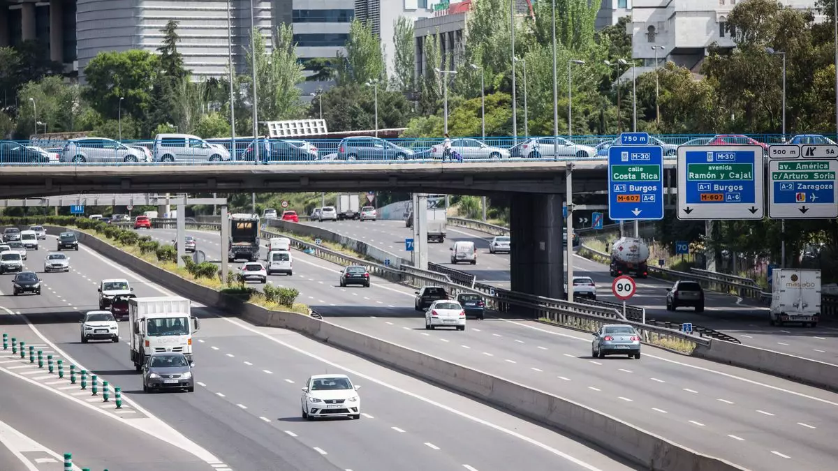 קענען קאַרס אָן אַ DGT פירמע סערקיאַלייט אויף די M-30 אין 2022?