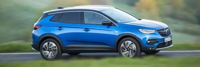 Opel Grandland X 1.6 Turbo 180 CV er nú þegar með verð á Spáni