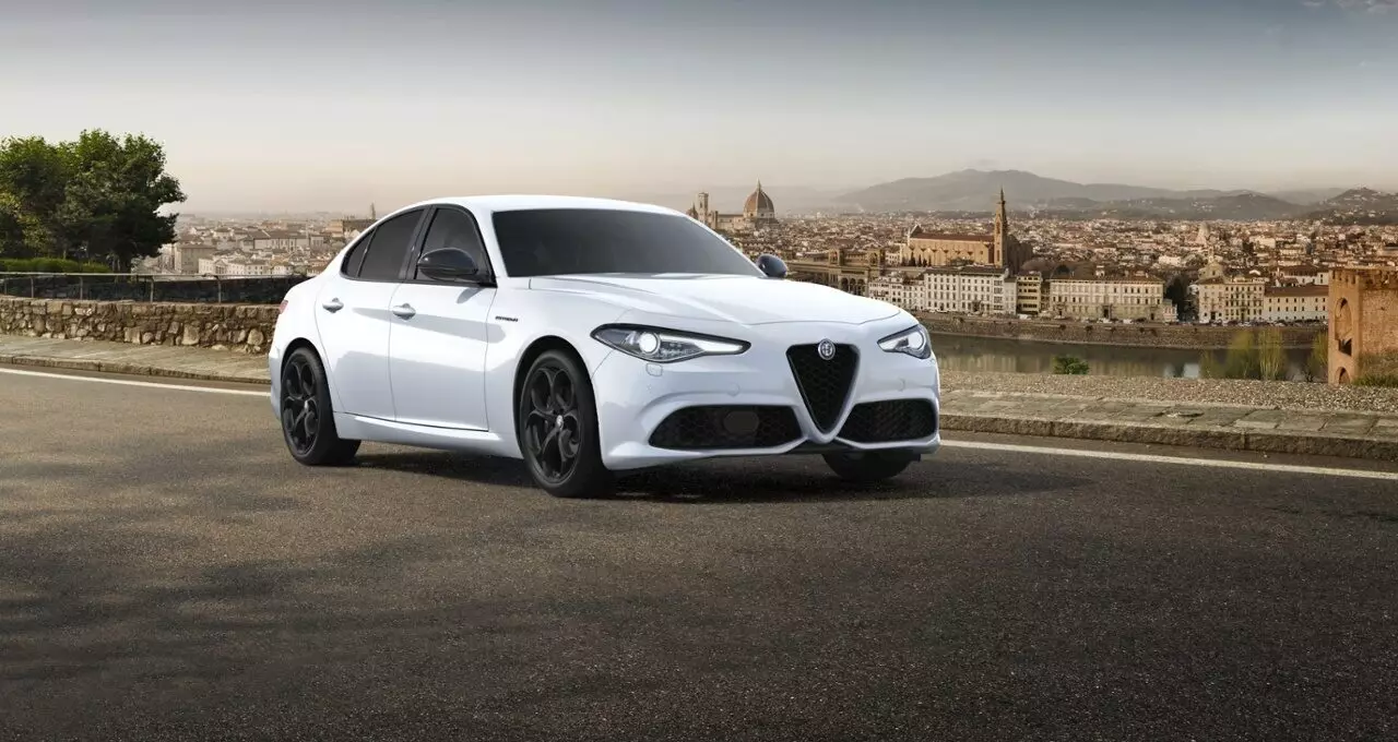 Η Alfa Romeo Giulia Estrema έχει ήδη τιμές για την Ισπανία