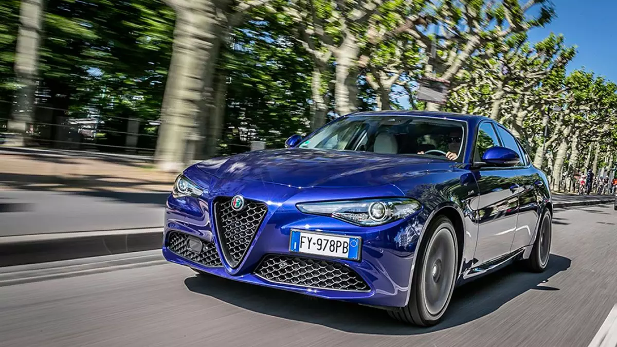 Alfa Romeo Giulia 2022: больше оборудования и пятилетняя гарантия