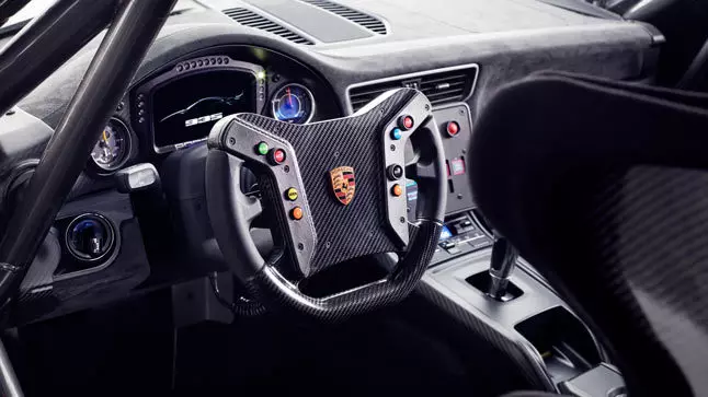 intérieur porsche 935