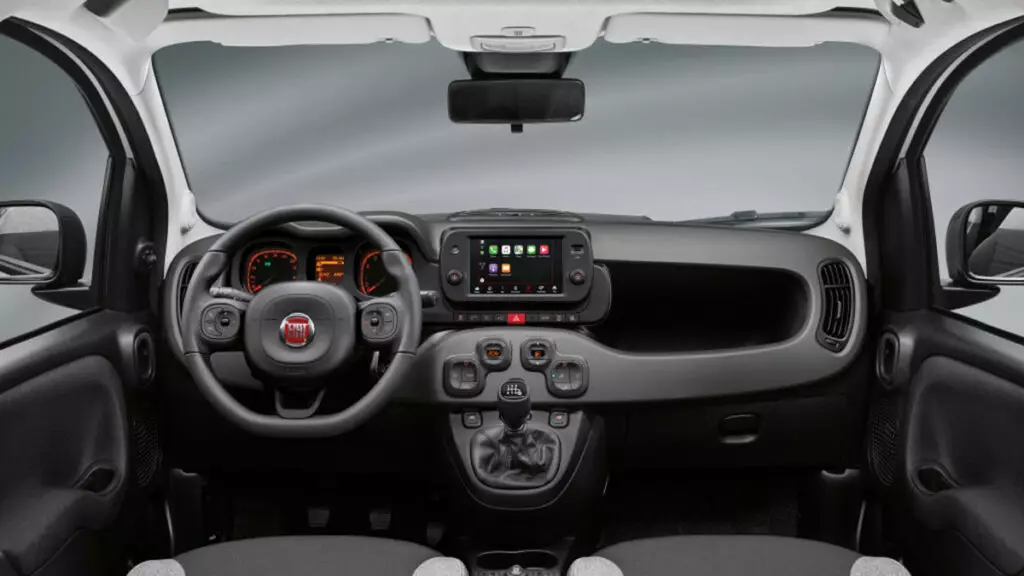 Fiat Panda Hybrid all'interno