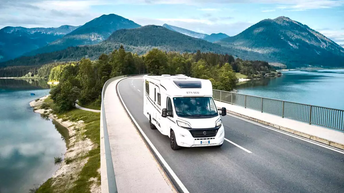 ETRUSCO 6900 SB motorhome: kawan yang kita semua inginkan