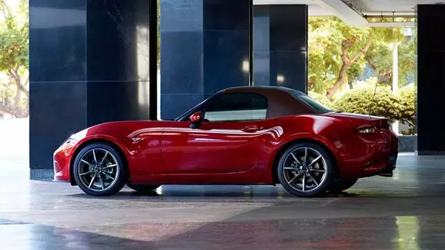 এটি Mazda MX-5 2019, আরও শক্তি এবং সরঞ্জাম