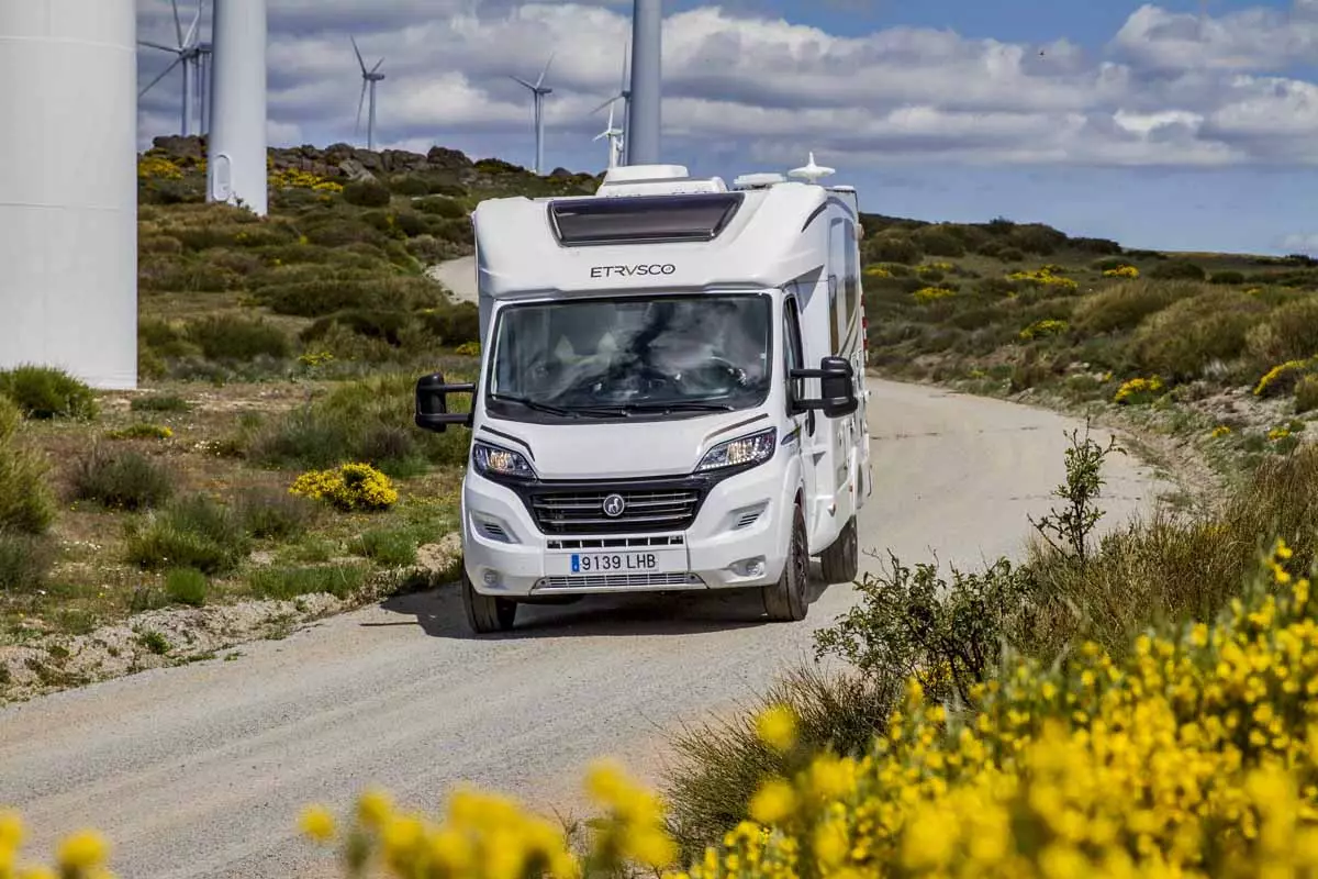 Etrusk 5900; Idealman gwosè motorhome