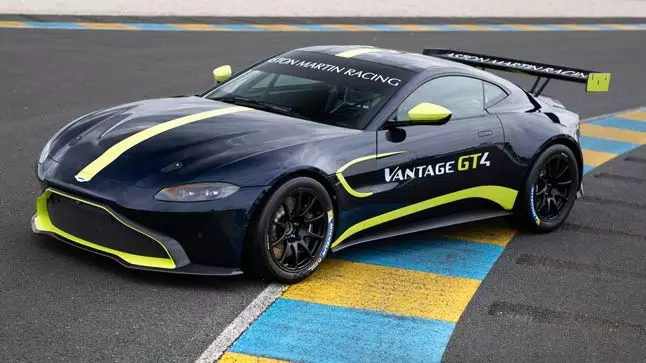 Aston Martin GT4