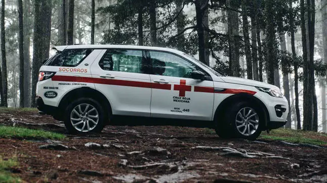 Land Rover Red Cross