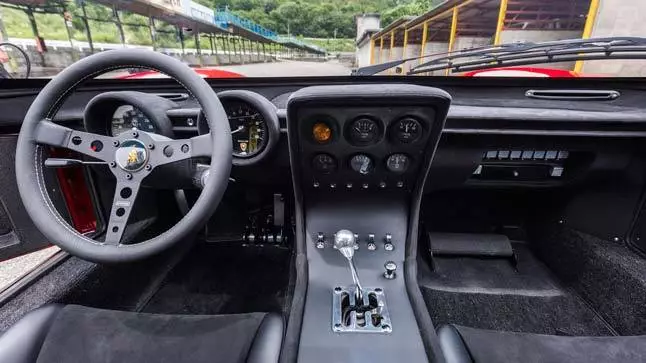 Interior do Lamborghini Miura SVR