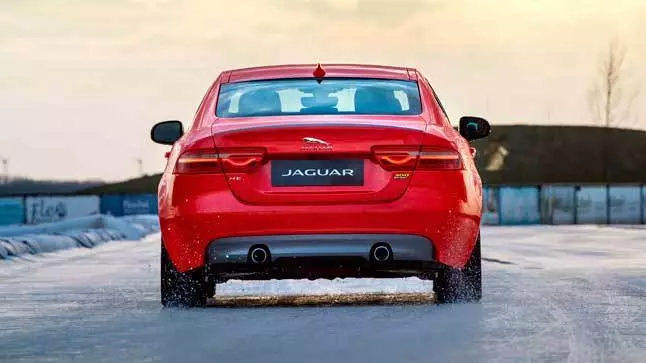 Jaguar XE 300 Sport