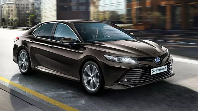 តូយ៉ូតា camry