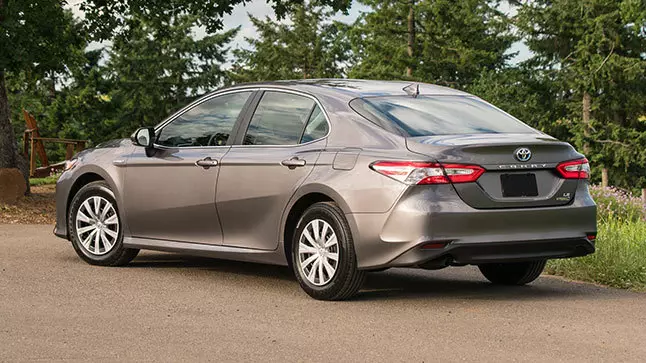 2019 toyota camry