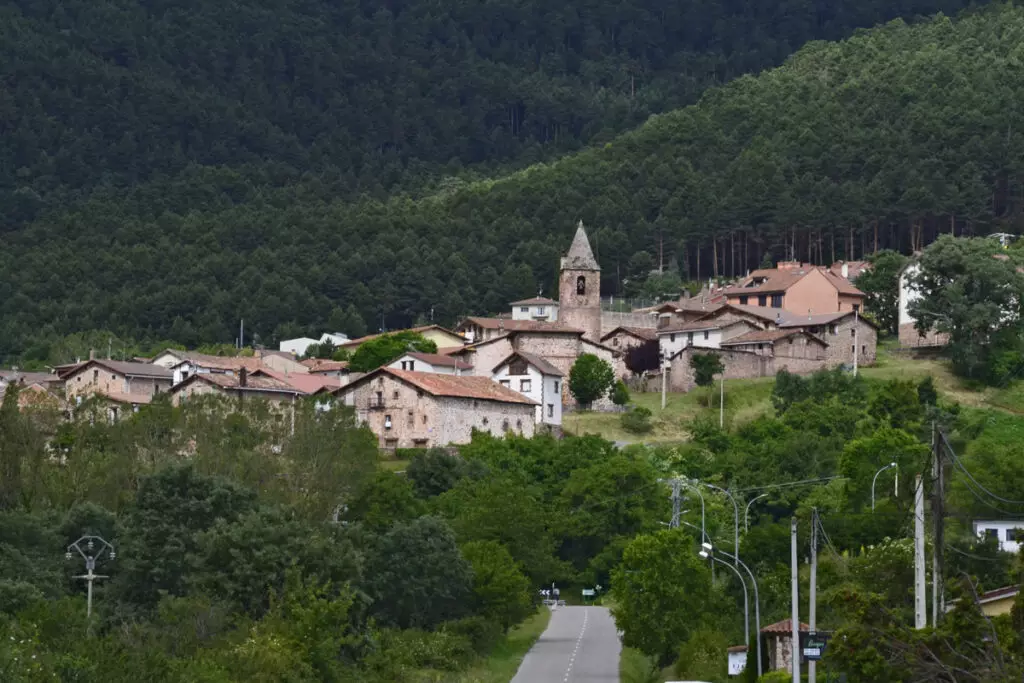 Corners of the Rioja in Opel Mokka, El Rasillo