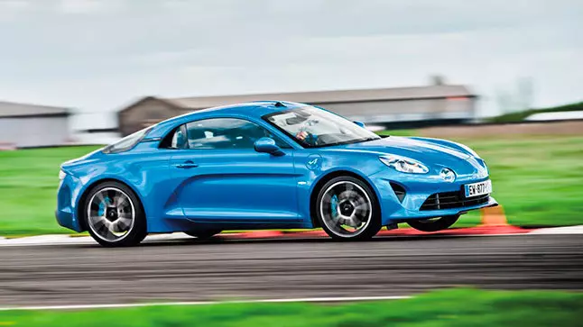 Comparison: Alpine A110, Porsche Cayman S and Audi TT RS