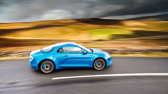 Comparison: Alpine A110, Porsche Cayman S and Audi TT RS