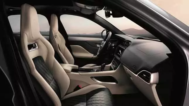 Jaguar F-Pace SVR INTERIOR