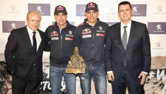 Video: Dette var modtagelsen af Carlos Sainz og Lucas Cruz i Madrid